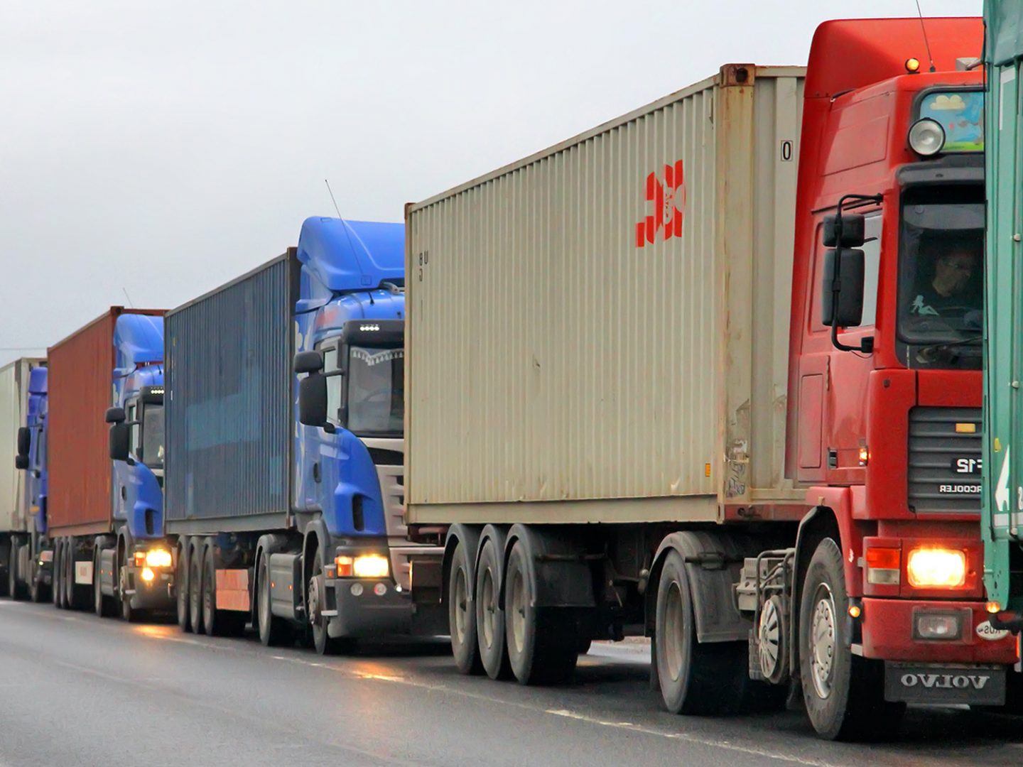 Carriers Reroute as European Ports Buckle Under Congestion - Metro